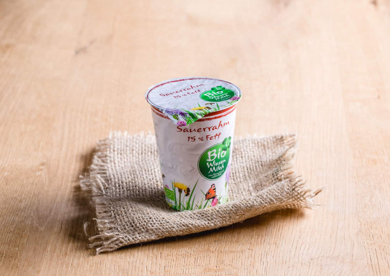 Bio Sauerrahm online bestellen | vomfeld.at